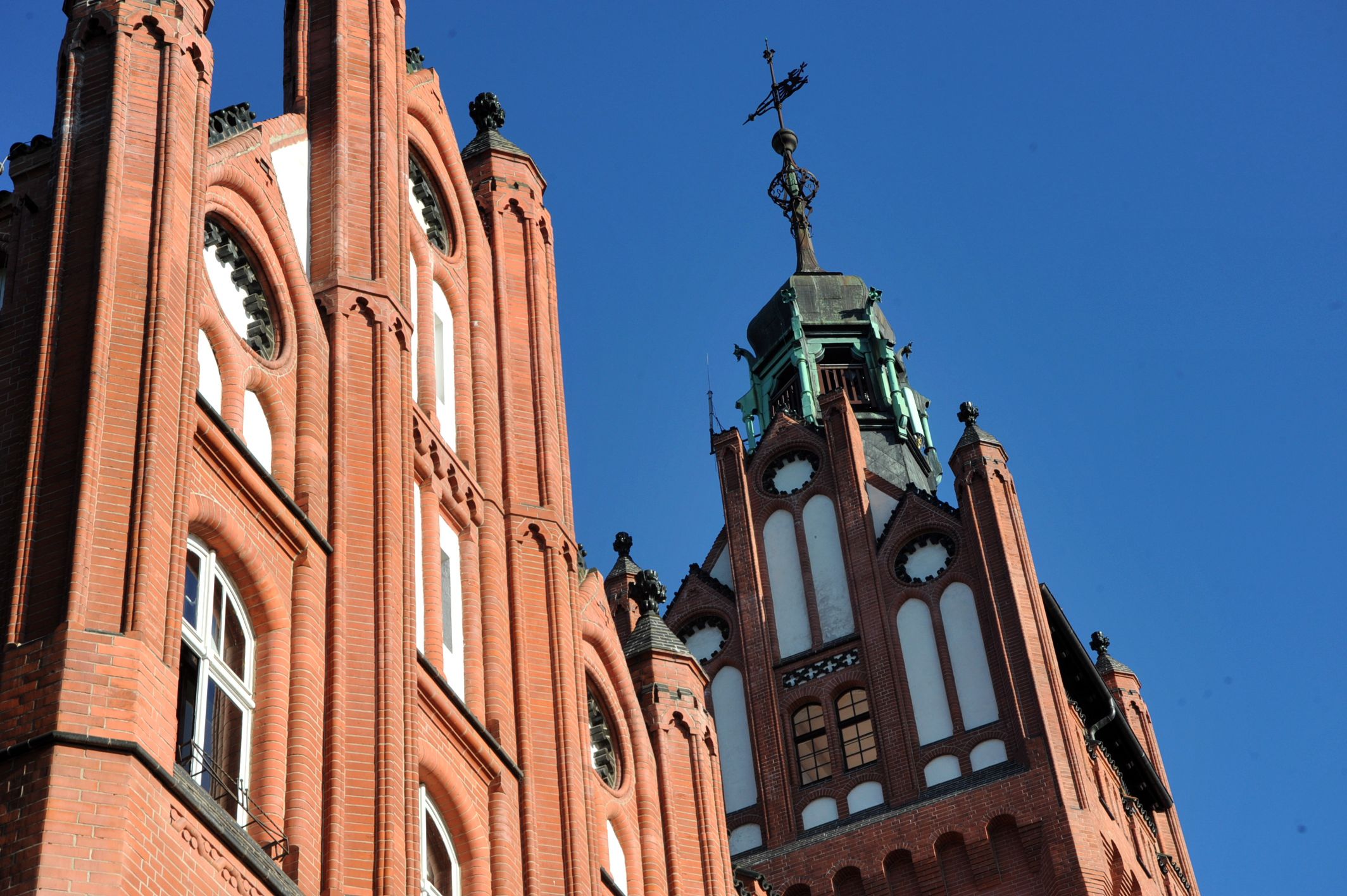Bezpłatna komunikacja i dyżury w ratuszu