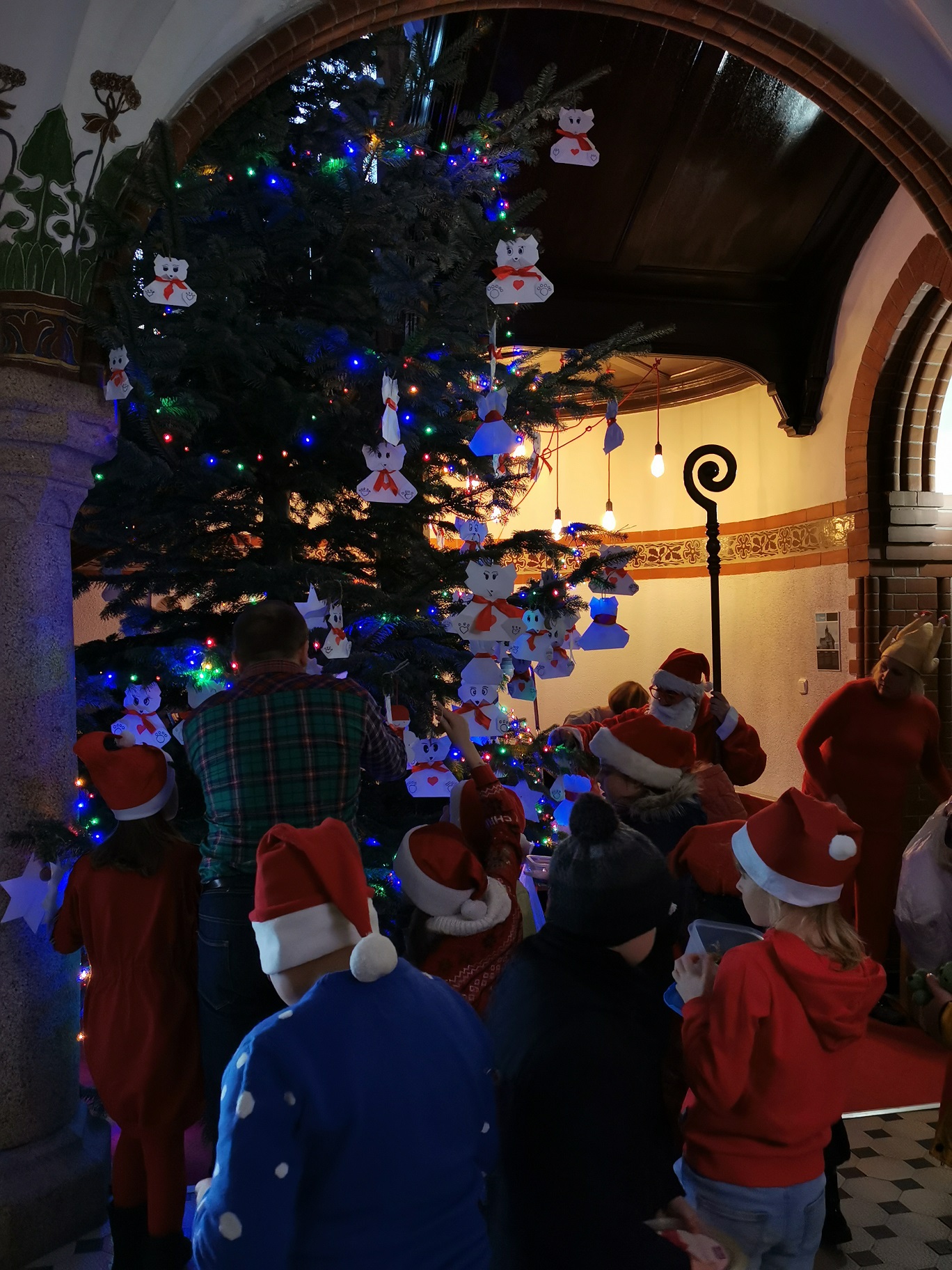 Strojenie choinki w Urzędzie Miasta Słupska